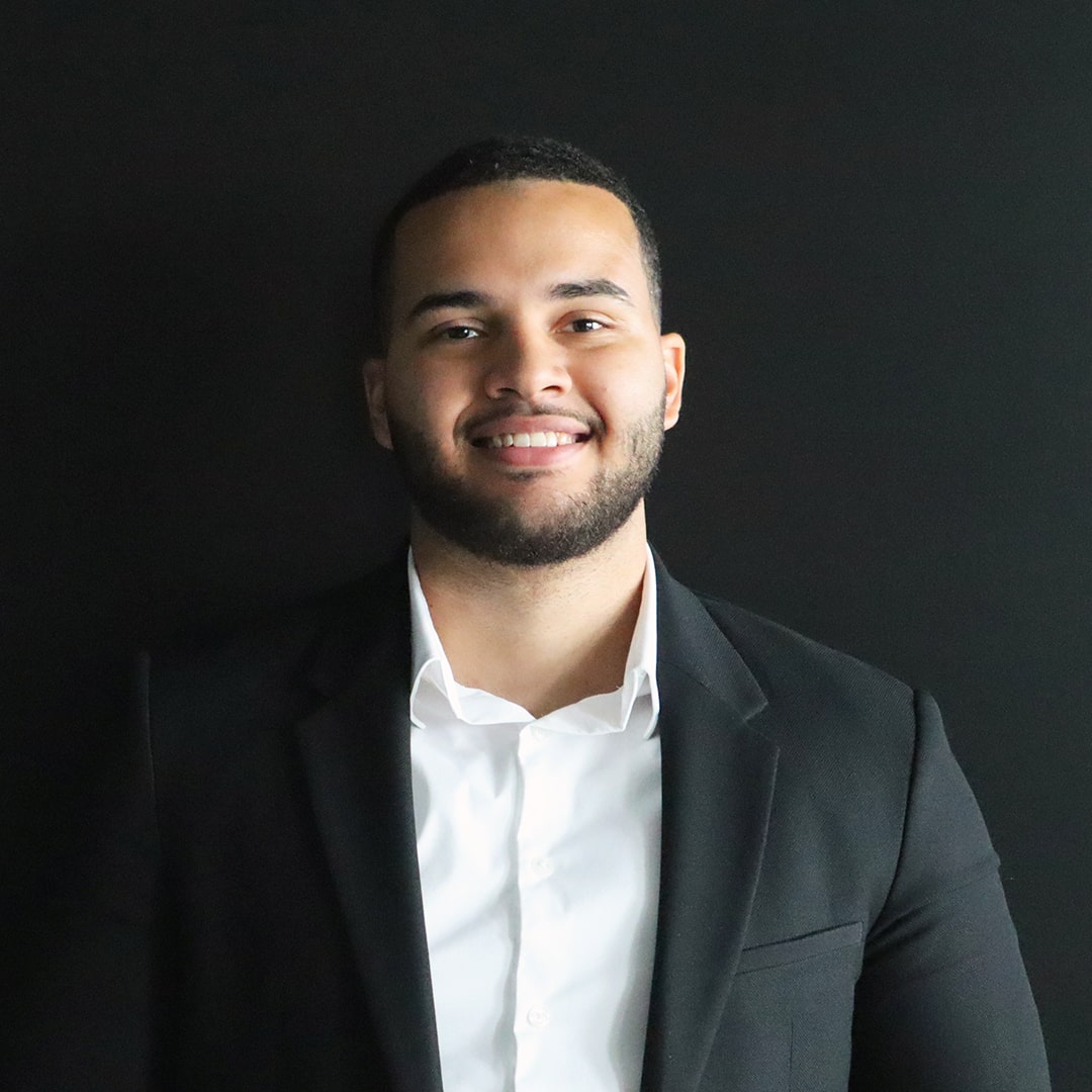 Adryan Bikker, auteur op Intrameo